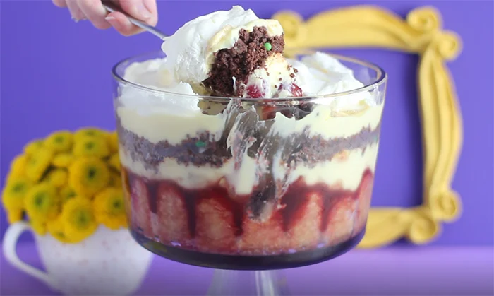 Rachel's Infamous Trifle Recipe From "Friends"—Would You Dare Try?